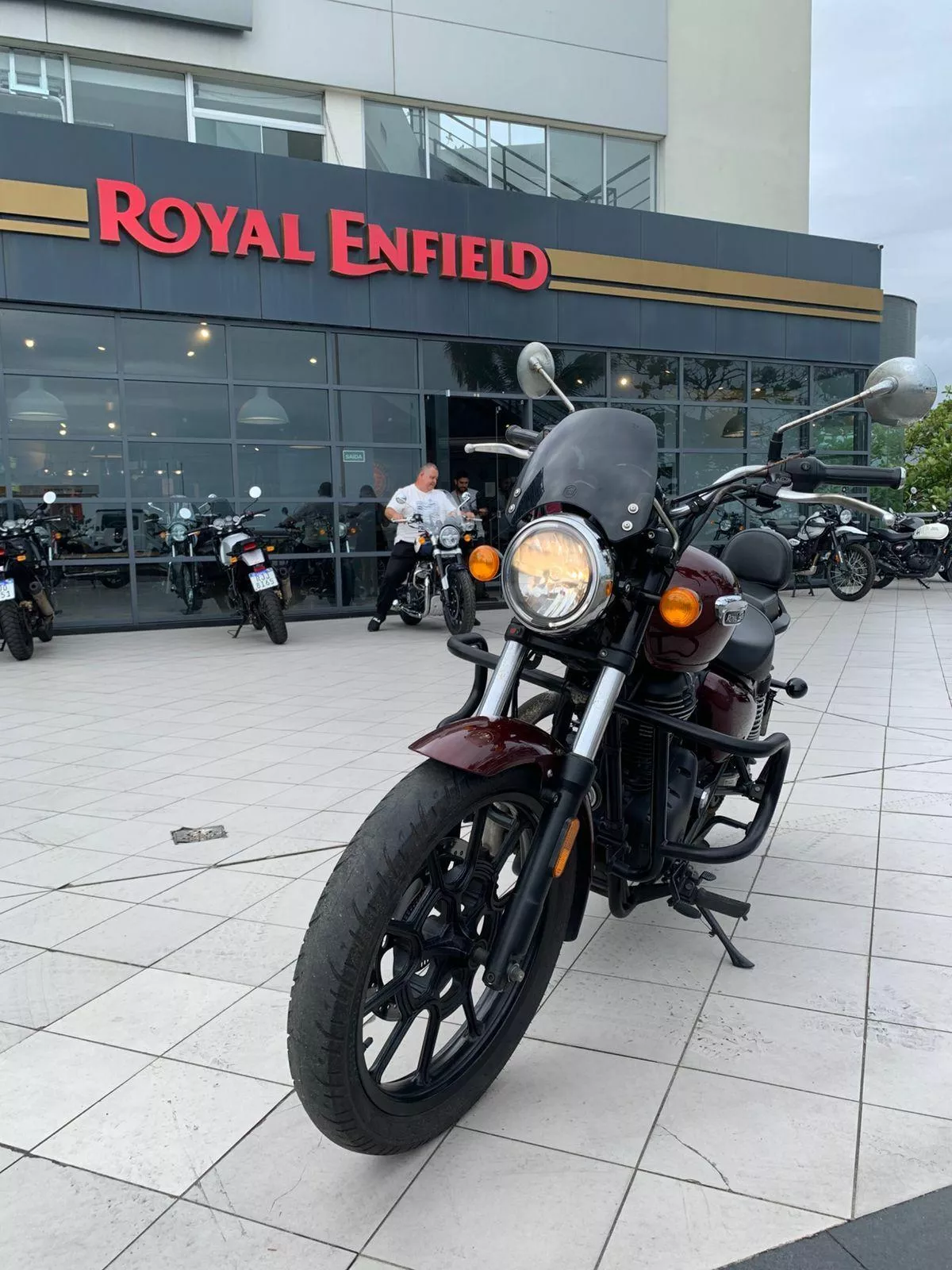 Moto Royal Enfield Meteor 350 Stellar Red ABS - 2022 - 784845 - Rio de ...