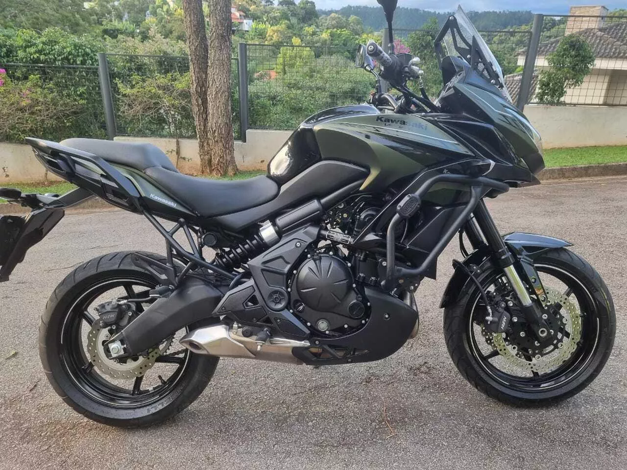 145 Motos Kawasaki Versys à venda