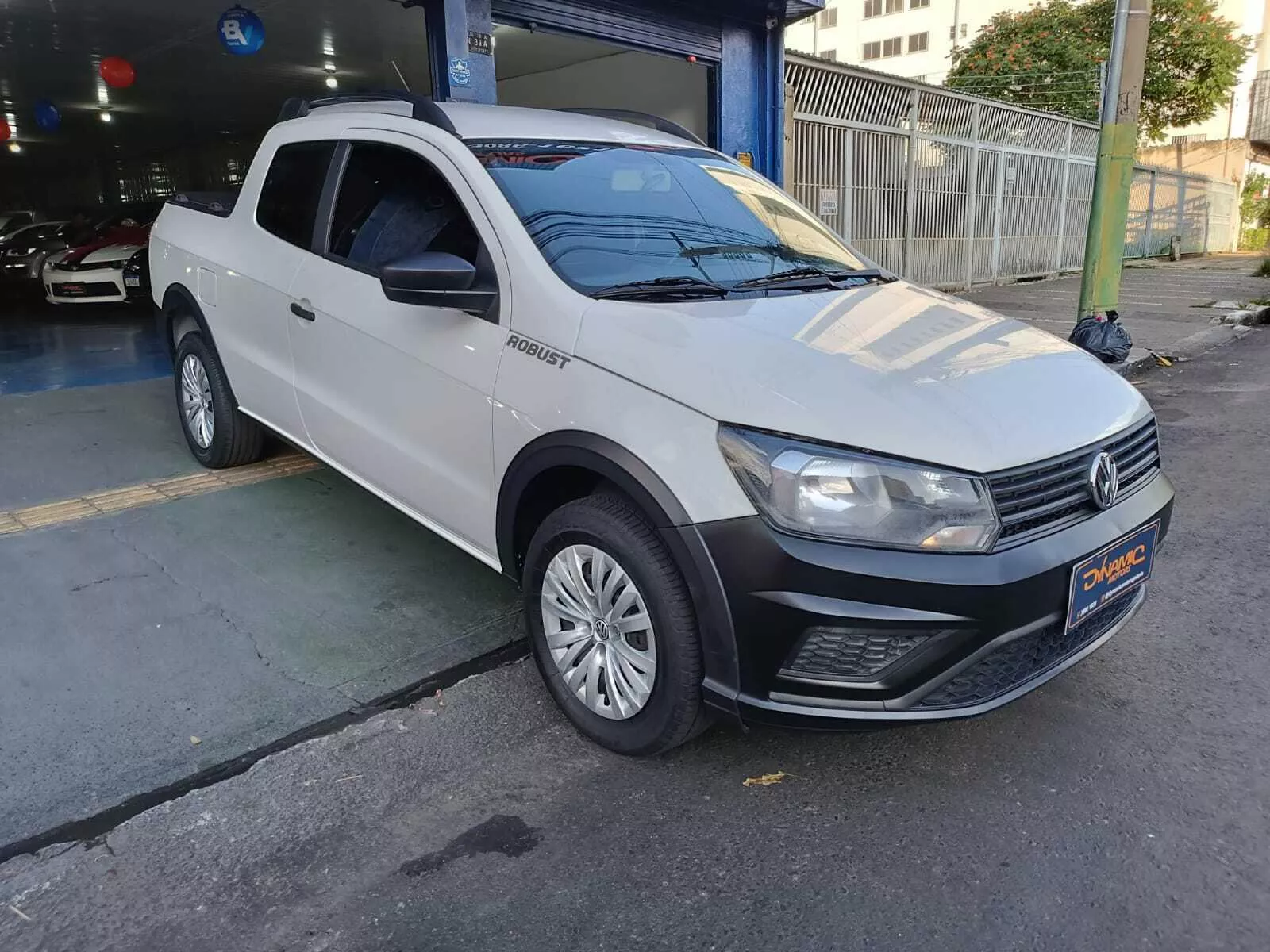 Carro Volkswagen Saveiro CD 1.6 Robust 2019 - 4155415 - Goiânia - GO