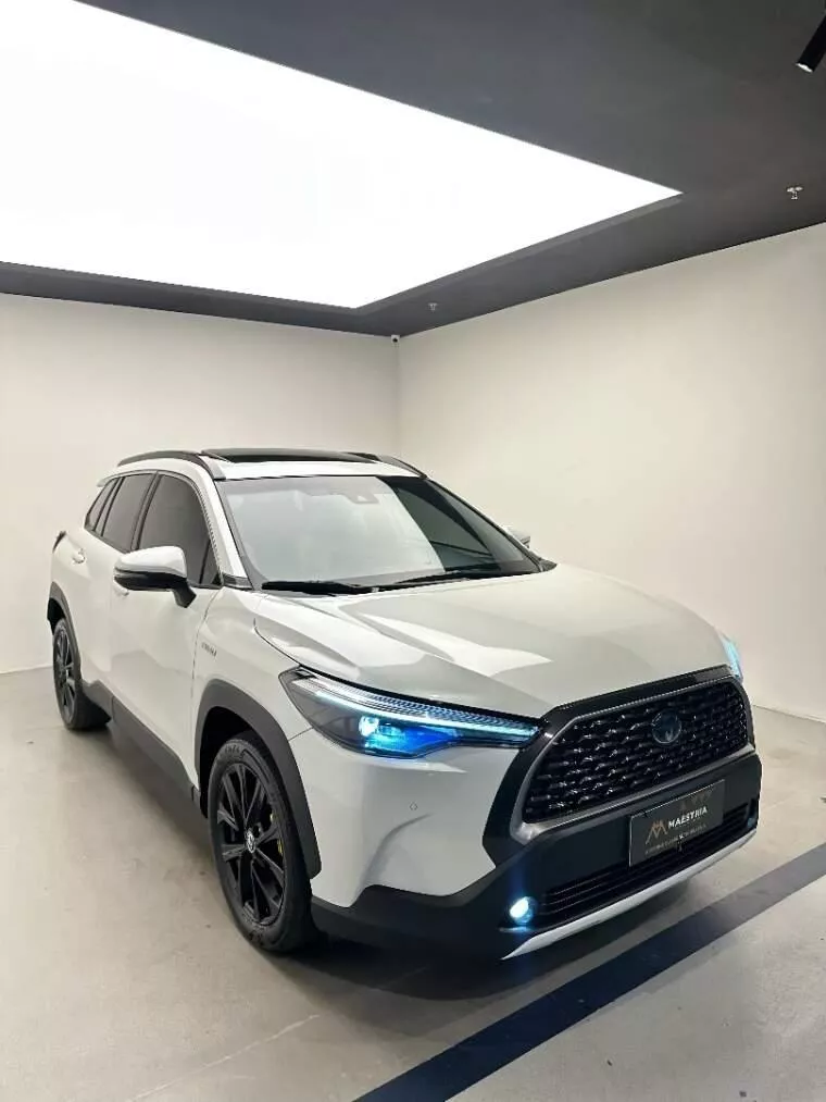 Carro Toyota Corolla Cross 1.8 Hybrid XRV 2022 - 5453610 - Brasília - DF