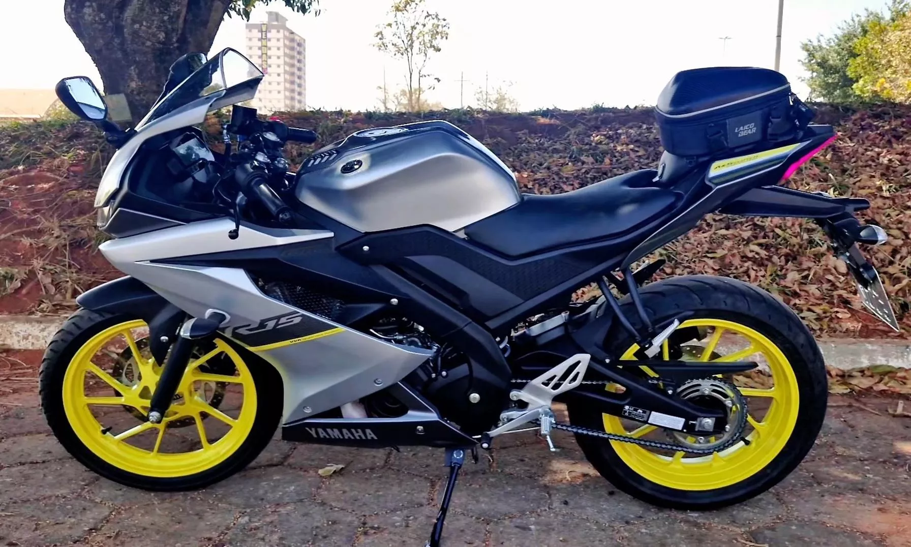 13 Motos Yamaha YZF R15 à venda em Cruzeiro - SP