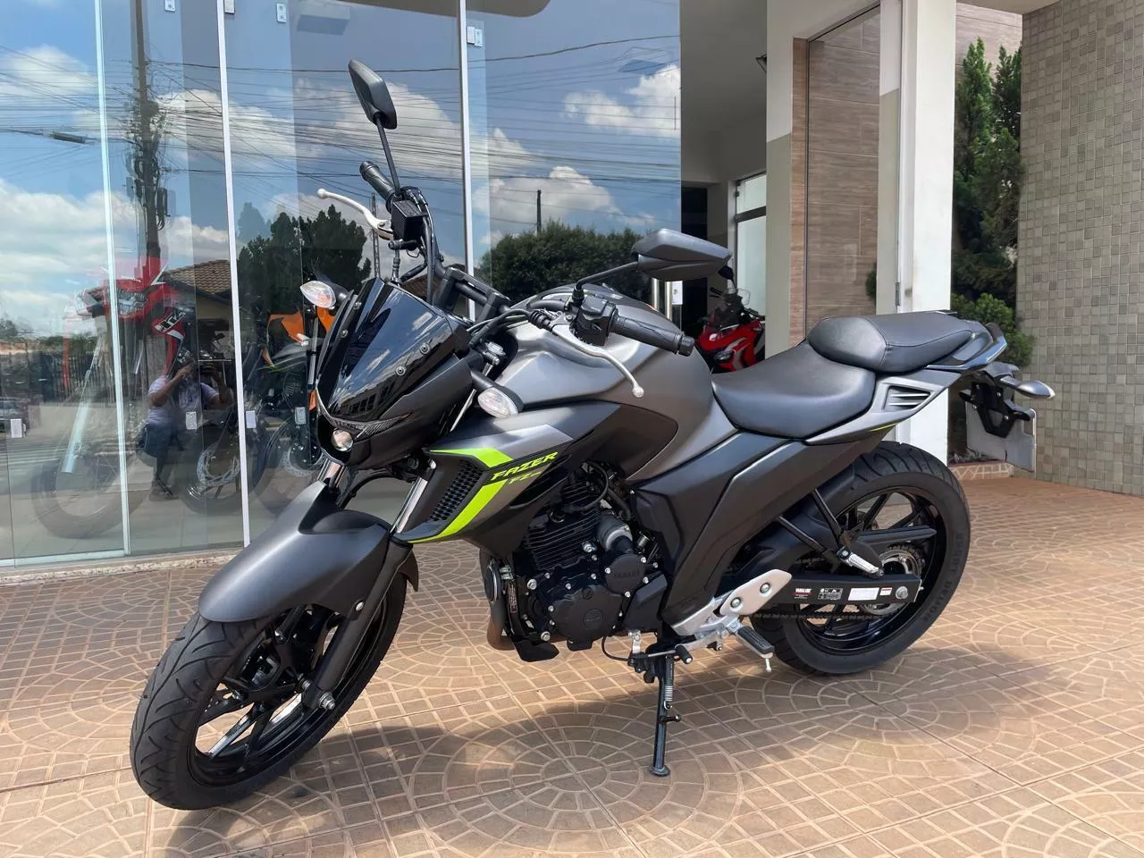 Moto Yamaha Fazer 250 FZ25 - 2024 - 747354 - Itápolis SP | Moto.com.br