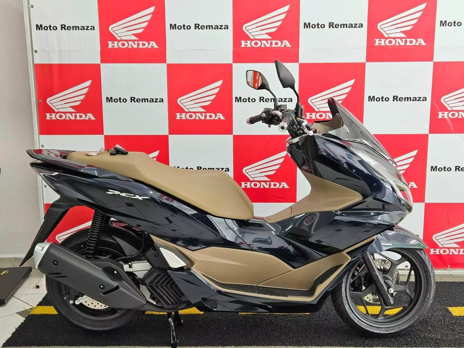 Moto Honda PCX 160 DLX ABS - 2025 - 764287 - São Bernardo do Campo SP | Moto.com.br