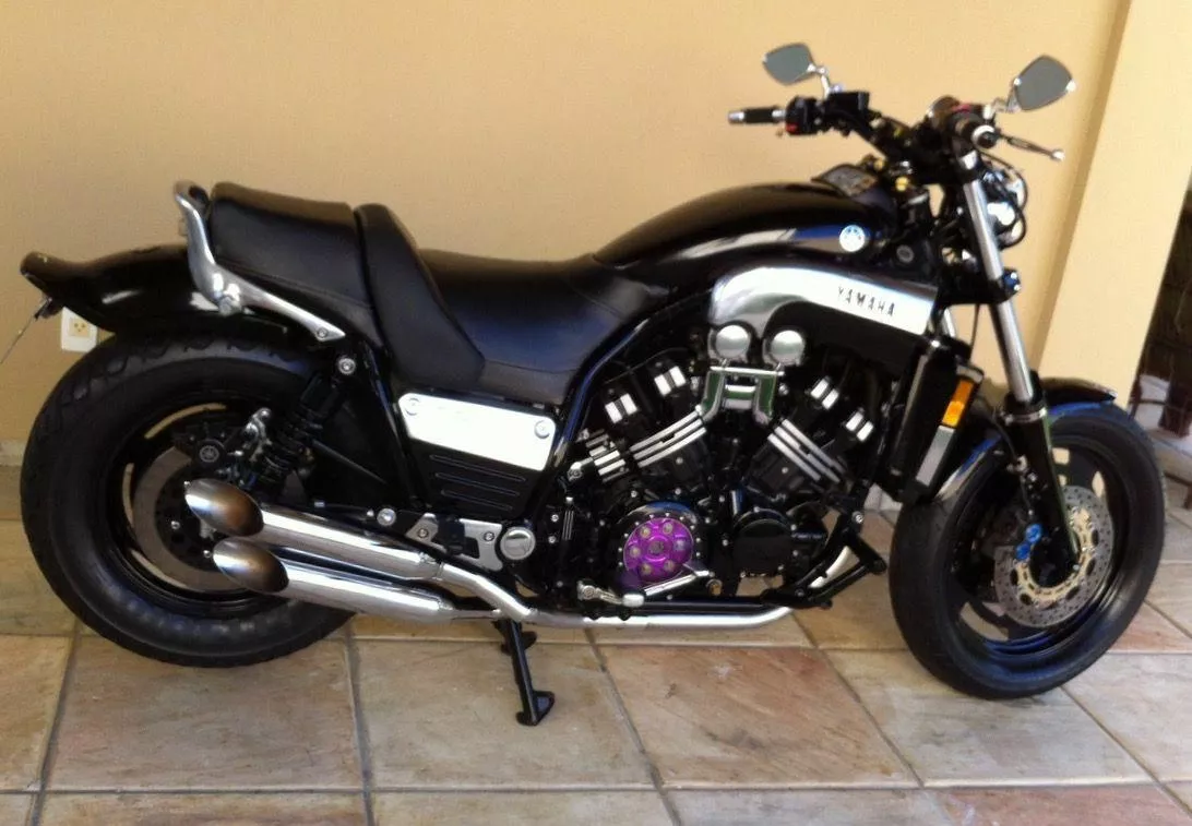 4 Motos Yamaha VMax em Salvador BA | Moto.com.br